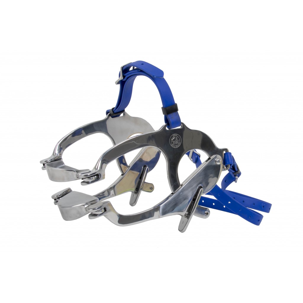 Speculum for equine dentistry and veterinarian.